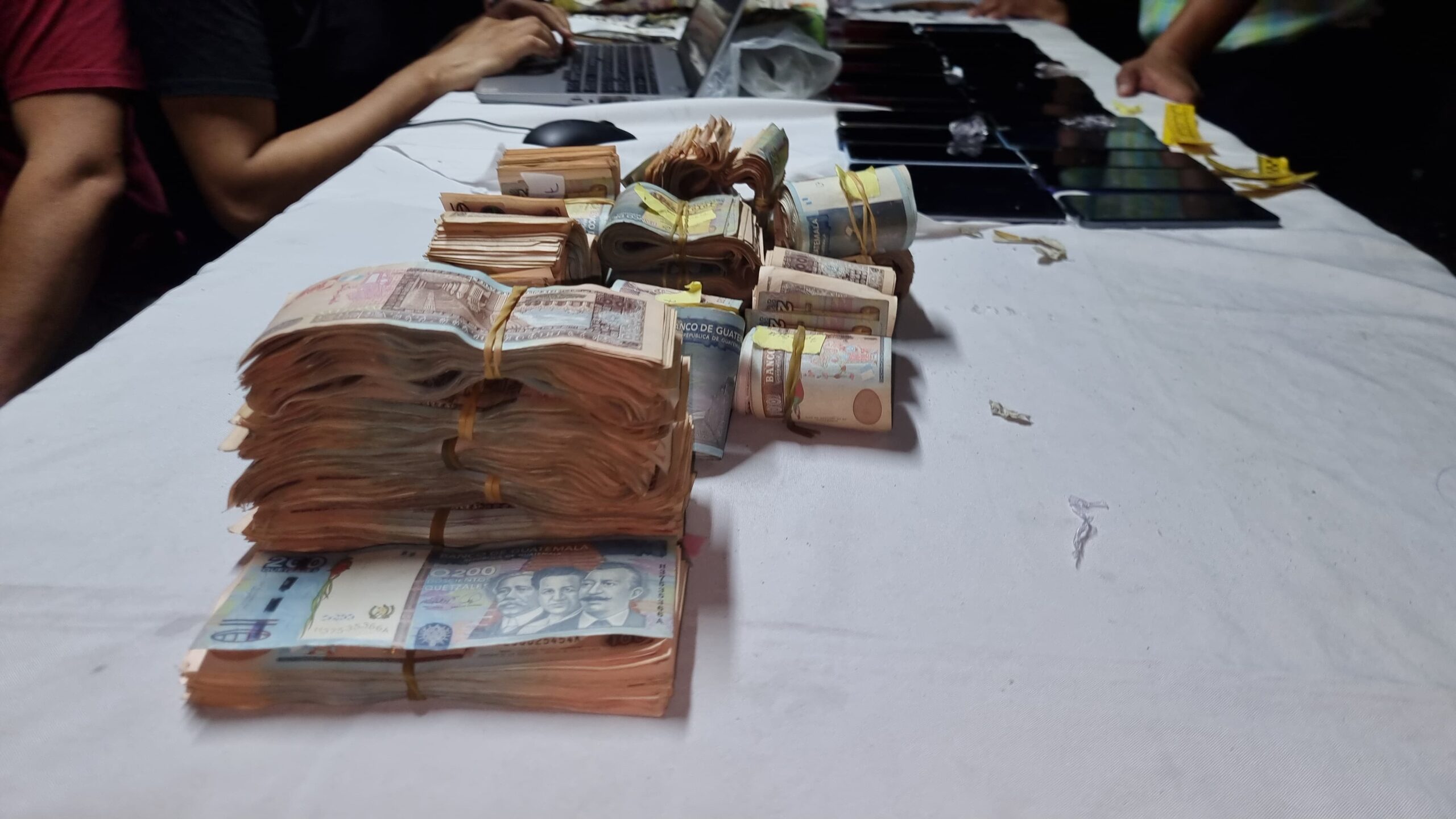 Reos de cárcel "El Infiernito" ocultaban más de Q184 mil en efectivo