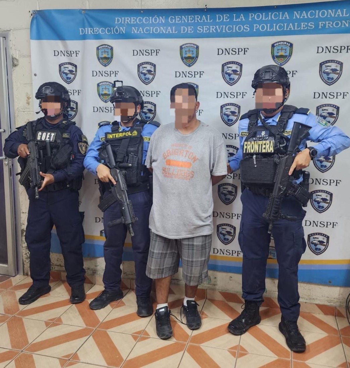 En Honduras capturan a presunto “coyote” guatemalteco
