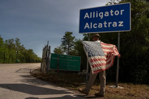 11 guatemaltecos permanecen en cárcel de Alligator Alcatraz
