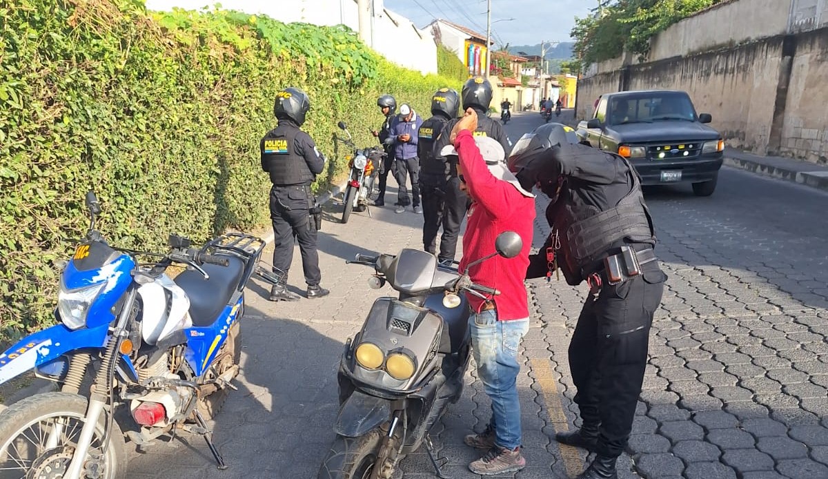 Realizan recorridos de seguridad en busca de reos fugados