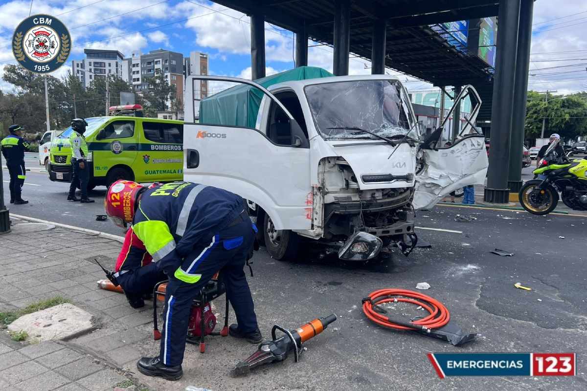 Accidente de tránsito en la calzada Aguilar Batres
