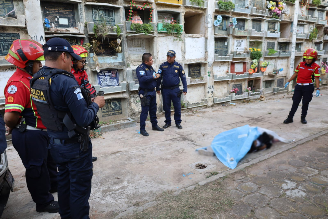 Balacera en cementerio La Verbena deja un fallecido y un herido