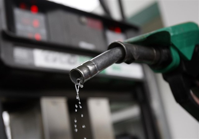 Precio del galón de gasolina y diésel disminuyen
